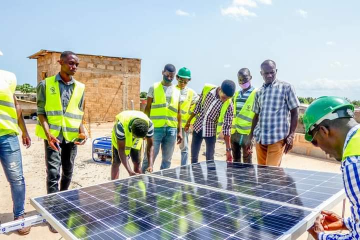 CREFER, la première école de l'énergie renouvelable au Togo - Le ...