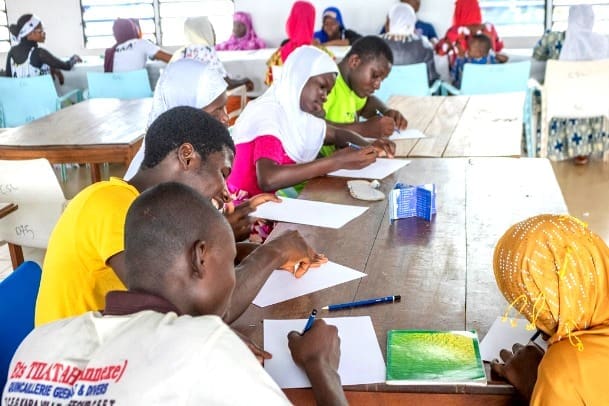 Vacances utiles: la Fondation Mablé Agbodan crée de futurs artistes et ...