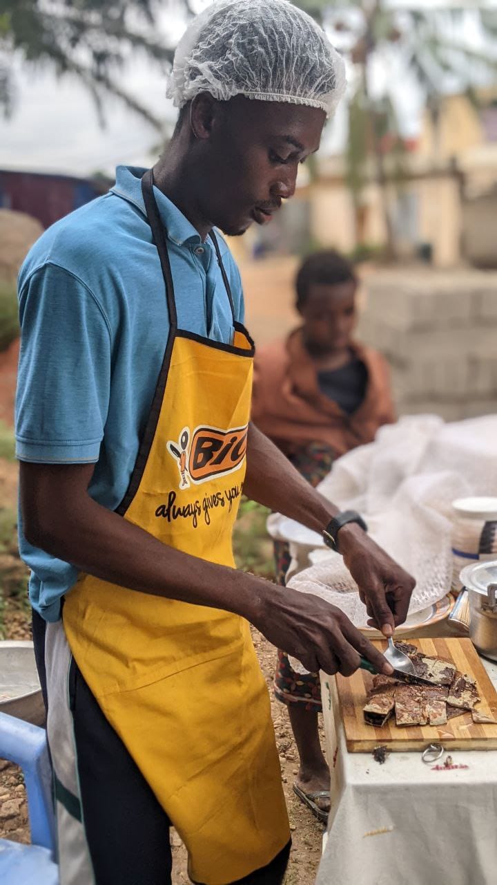 KPODZO K. Apégnon, à la fois étudiant, assistant coach sportif et ...