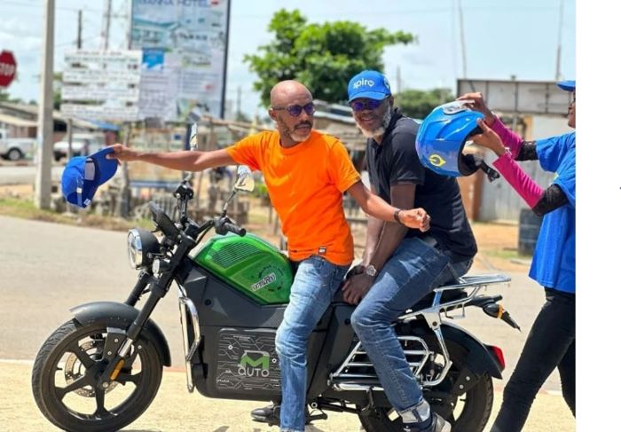 Mobilité : vers le déploiement de 15 700 motos électriques au Togo et ...